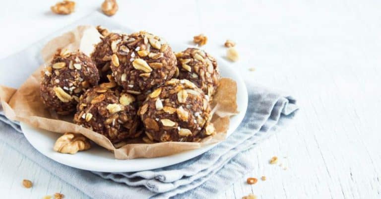 9 Healthy Snacks For PCOS | PCOS | Livofy |Personalised Diet Plans